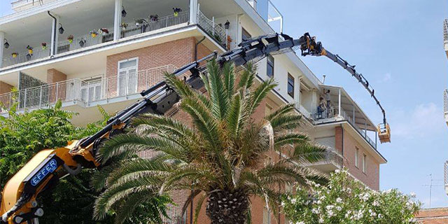 EFFER: Challenge your business | Loader Cranes with Superior ...