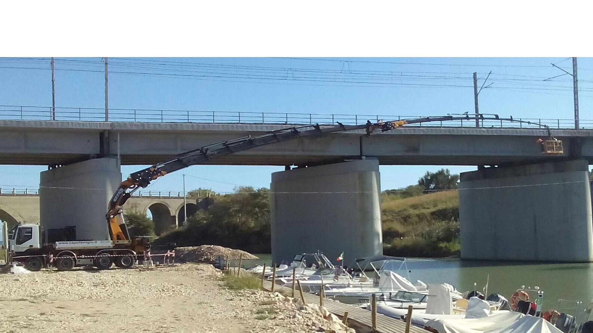 Effer Crane with basket | Top-Quality EFFER Loader Cranes for Heavy ...