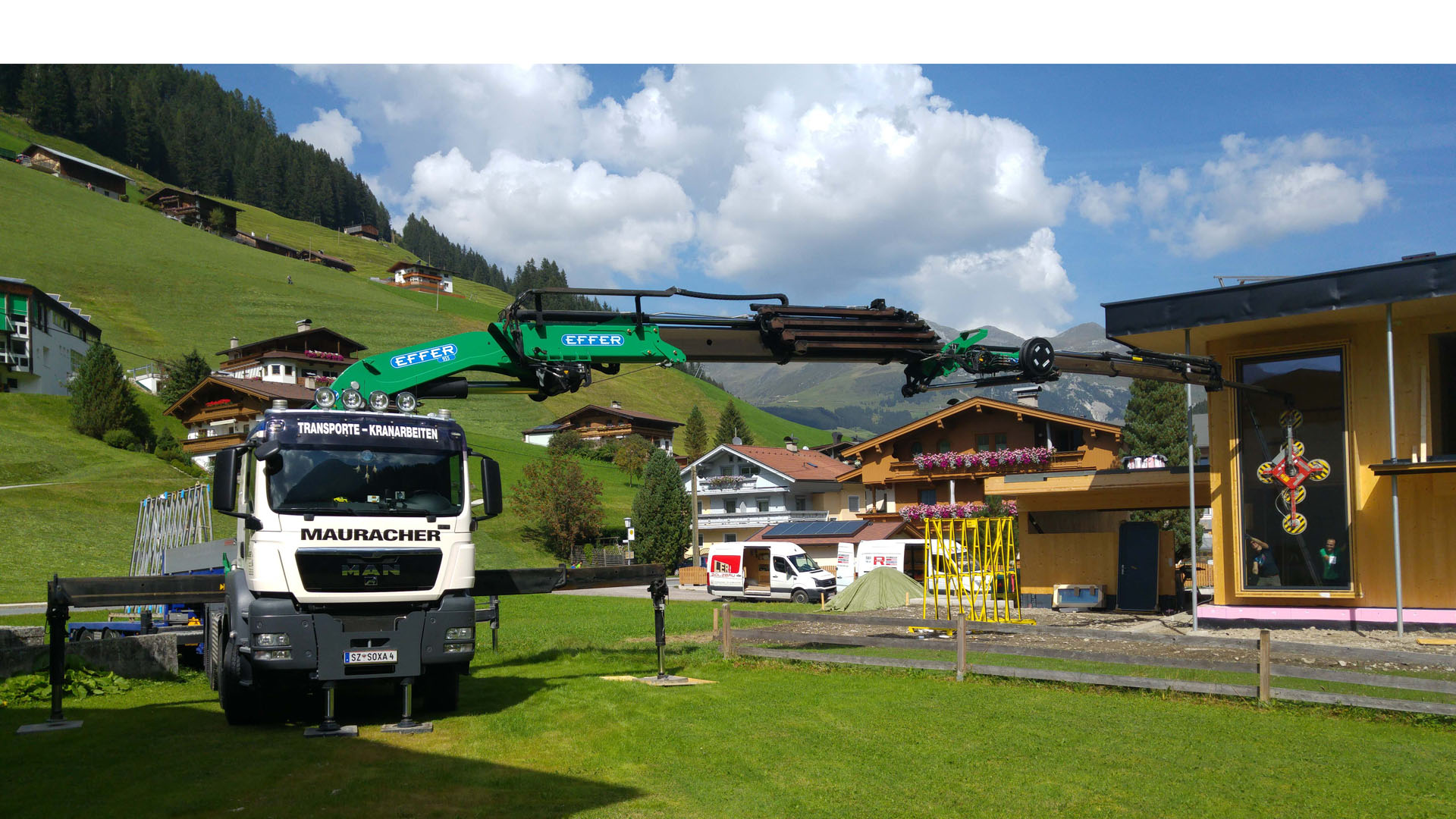 Effer Glass plate handling | Top-Quality EFFER Loader Cranes for Heavy ...