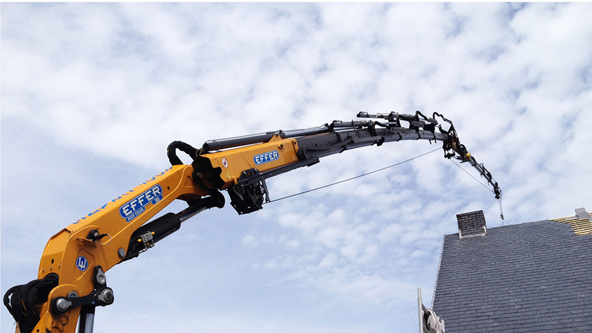 Effer Roofing | Top-Quality EFFER Loader Cranes for Heavy Lifting ...
