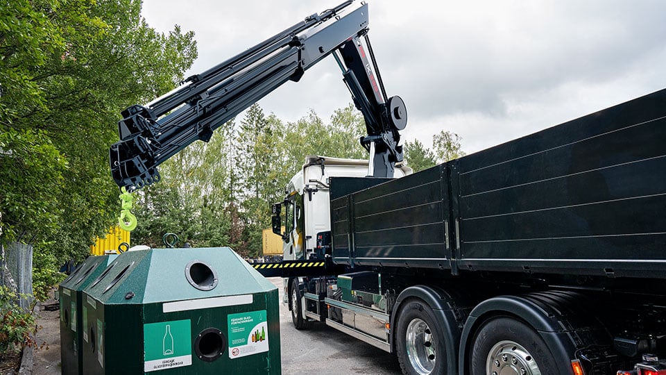 Boost Work Efficiency with HIAB eX.HIPRO & iX.HIDUO Cranes | Campaigns ...