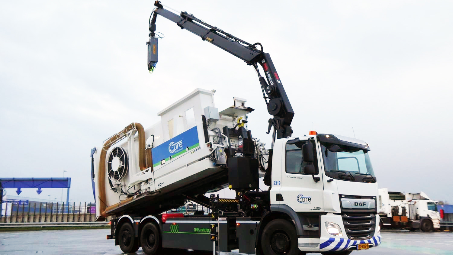 Eindhoven Acquires Electric Truck for Cleaning Containers | Discover ...