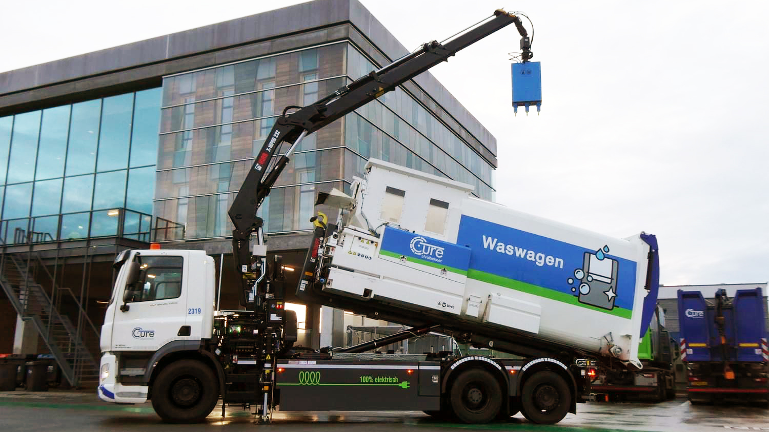 Eindhoven Acquires Electric Truck for Cleaning Containers | Latest Hiab ...