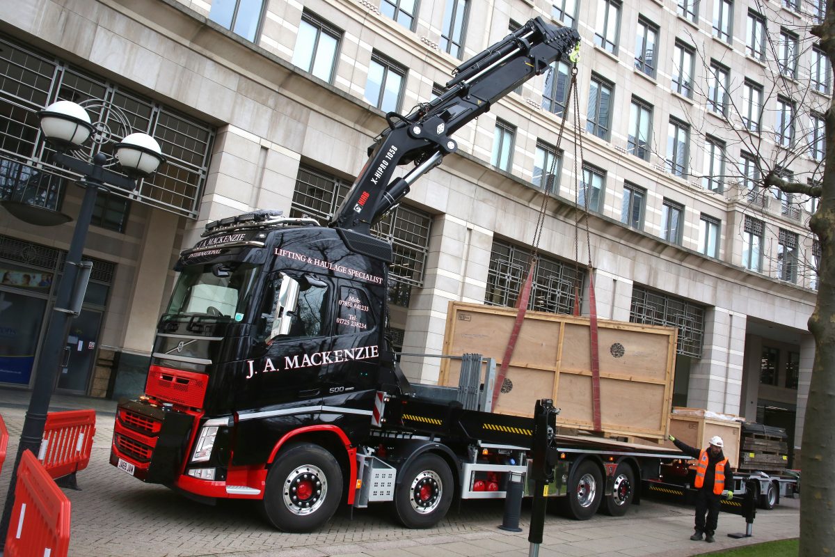 HIAB 1058 is a masterpiece for JA Mackenzie Haulage | Discover ...