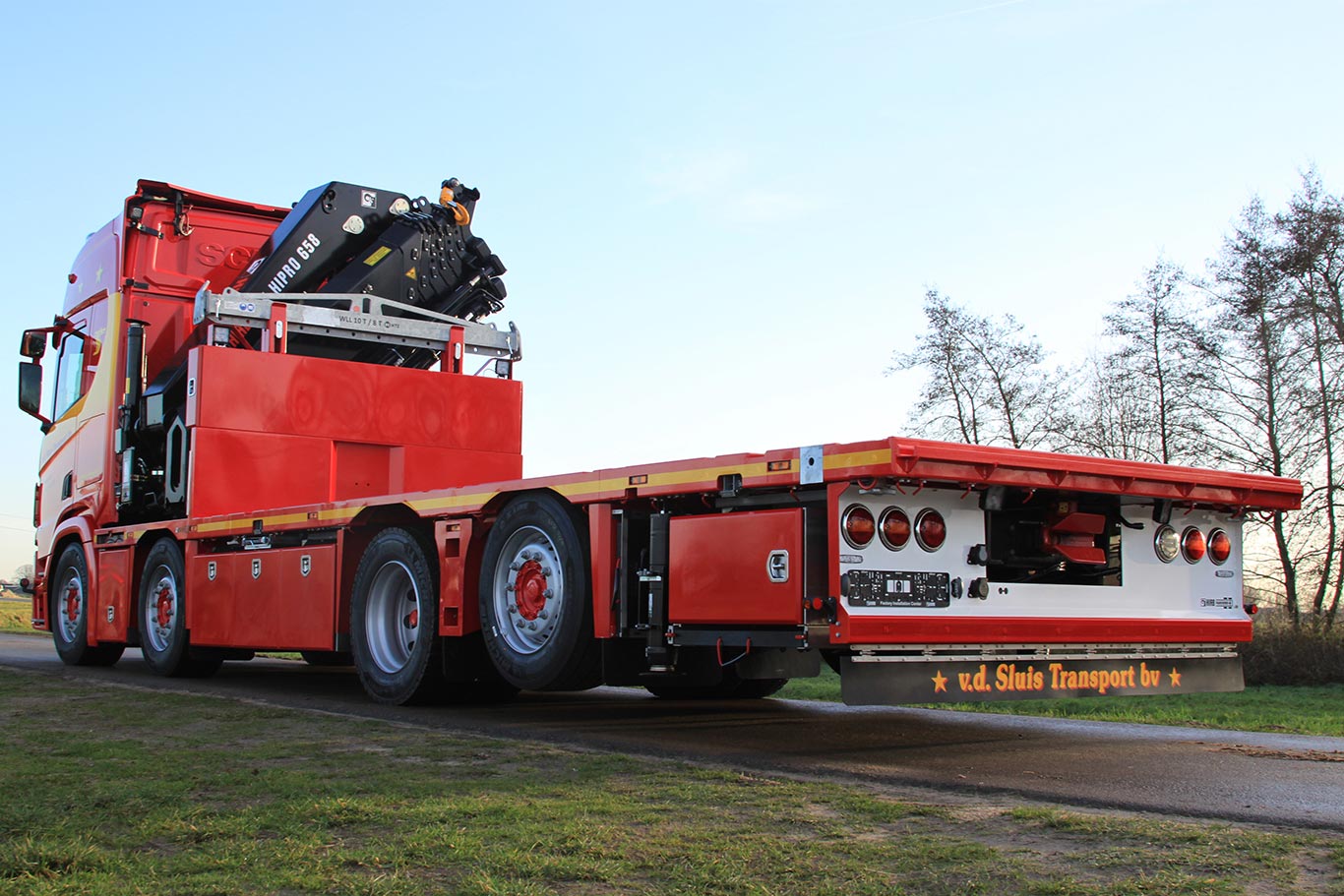 Two HIAB X-HiPro 658 EP cranes out on the road in the Netherlands ...