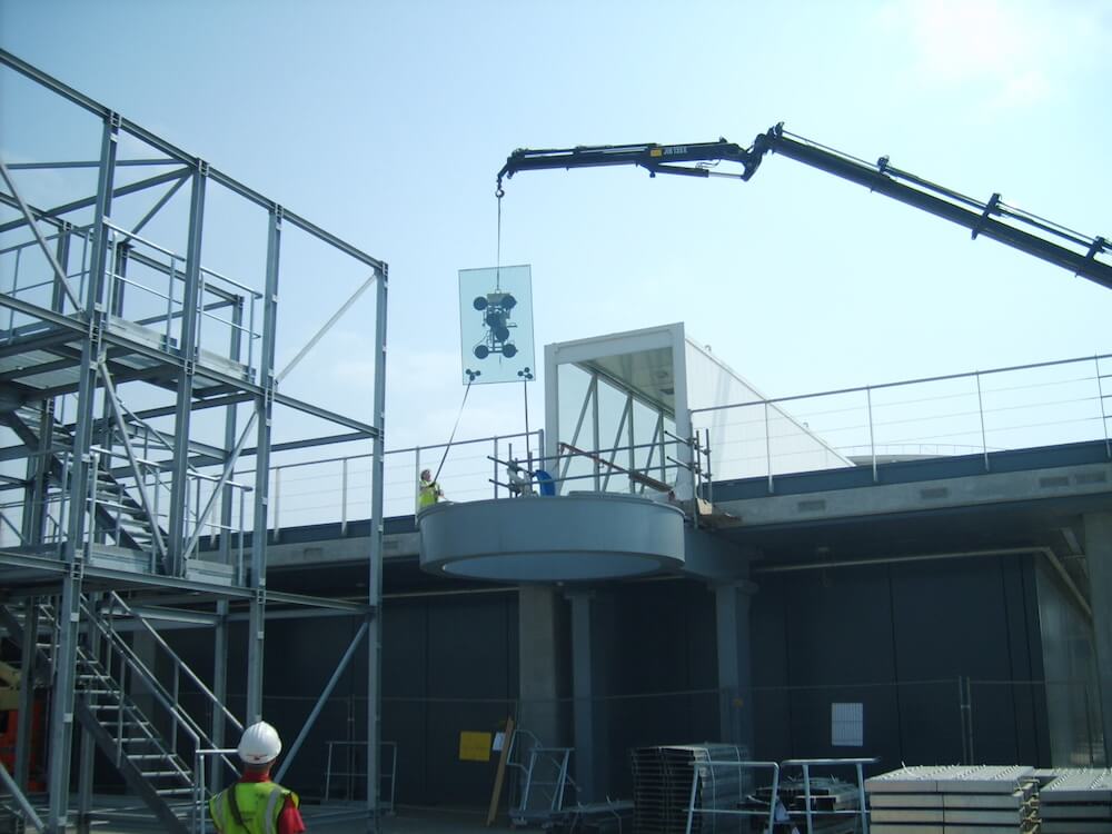 Glass Lifting Crane & Glass Handlers | Product Application Overview | Hiab