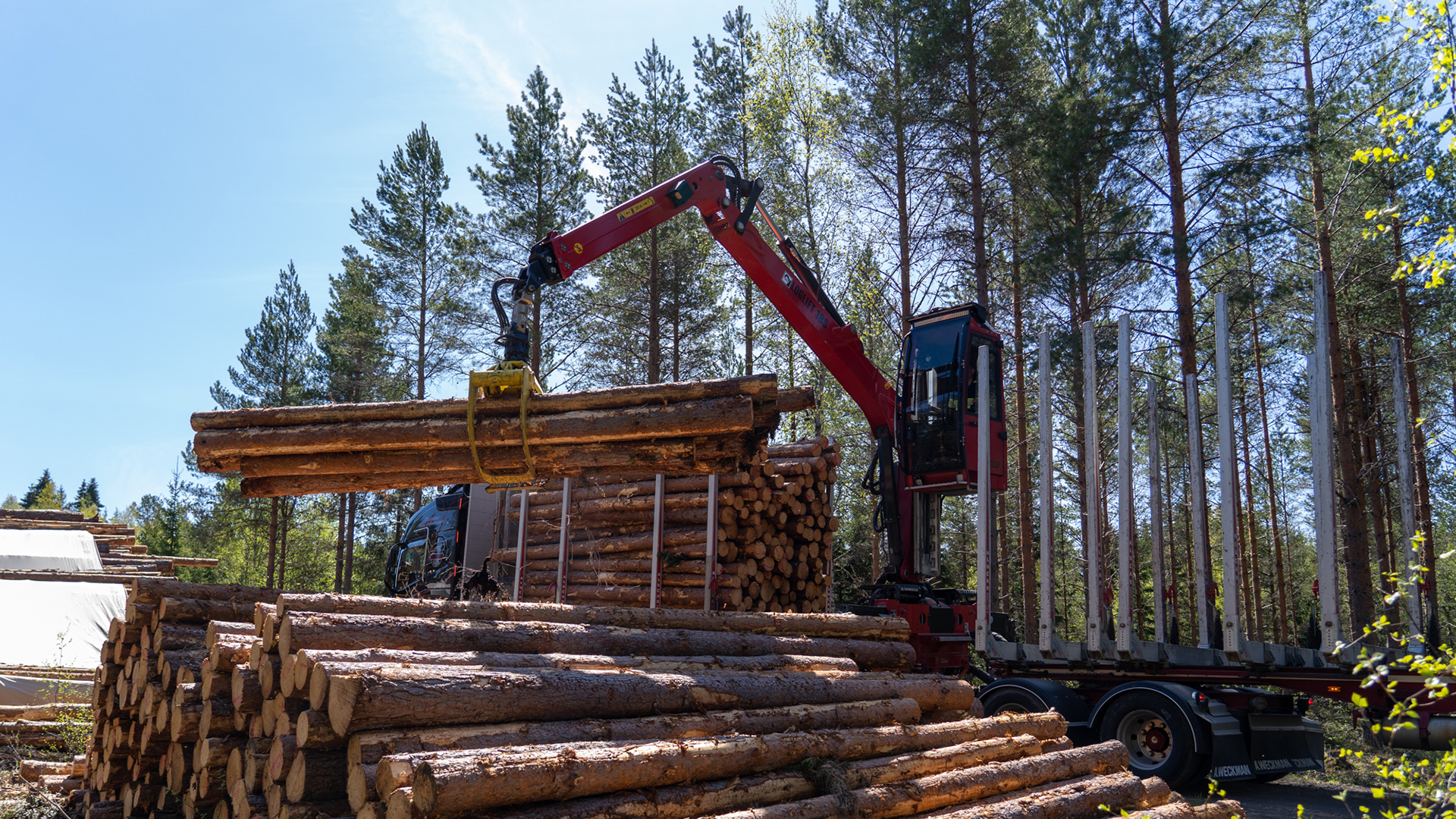 Hiab announces second next generation LOGLIFT forestry crane and ...
