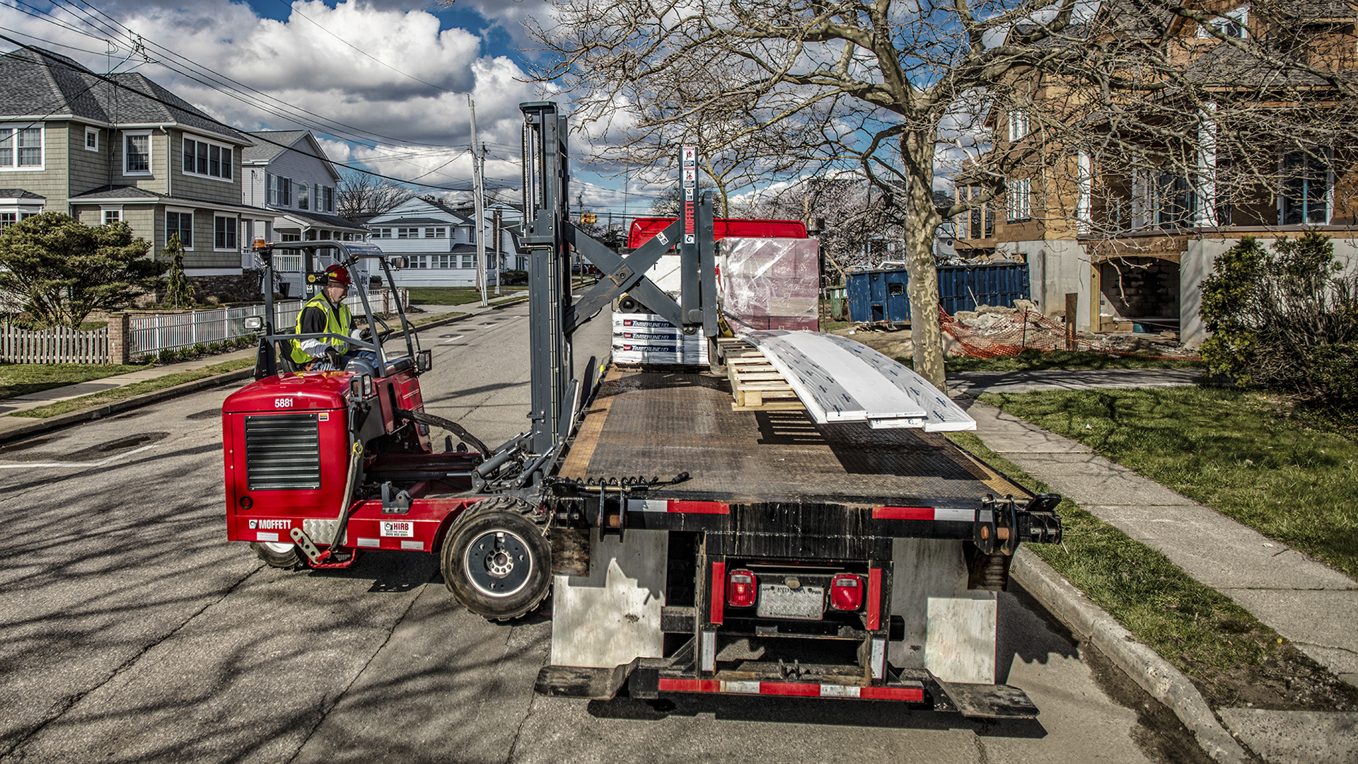 Hiab receives truck mounted forklift orders in US | Hiab News Room | Hiab