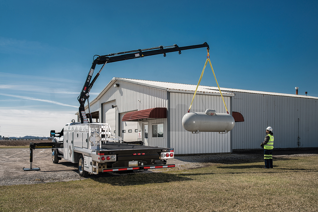 Large orders received by Hiab USA, increase in truck mounted forklift ...