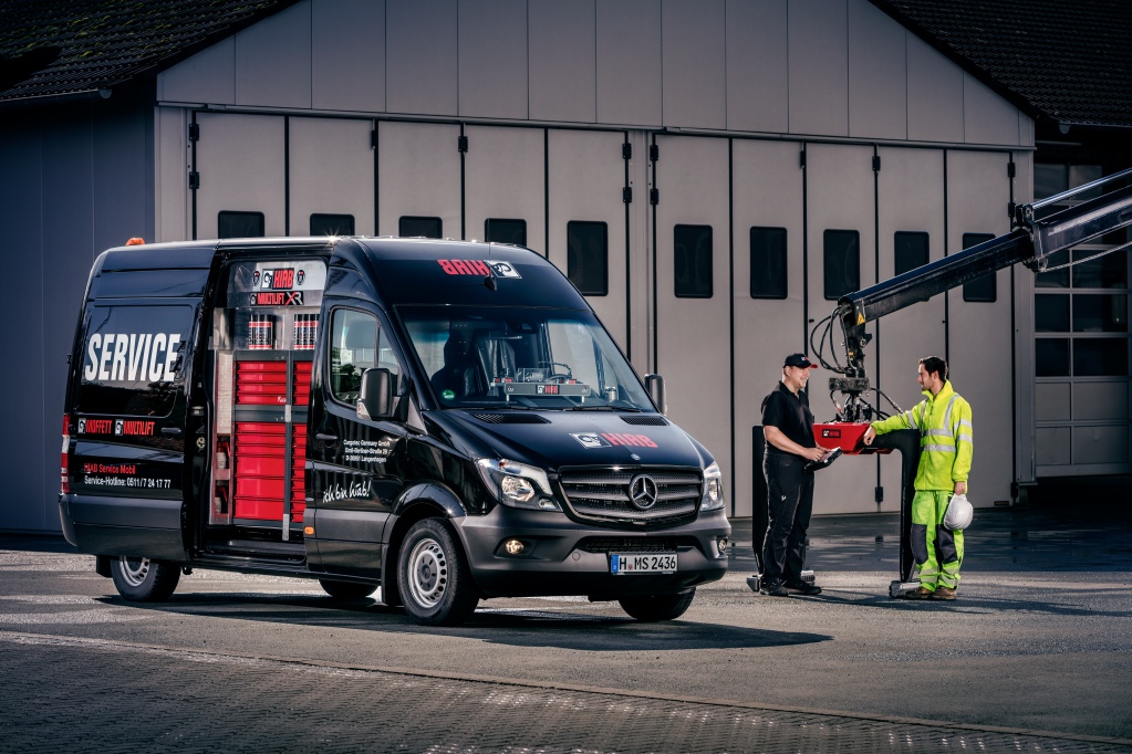 Reliable ZEPRO Tail Lifts for Efficient Loading | Our Brands | Hiab