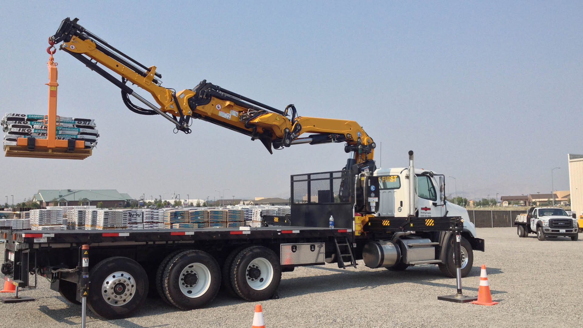 Best Crane Attachments - Knuckle Boom Cranes | Top-Quality EFFER Loader Cranes for Heavy Lifting ...