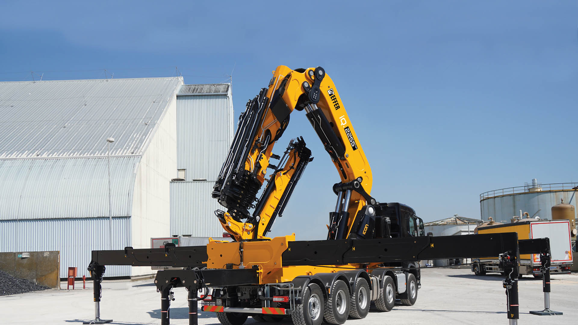 Hiab Large Knuckle Boom Cranes | Top-Quality EFFER Loader Cranes for ...