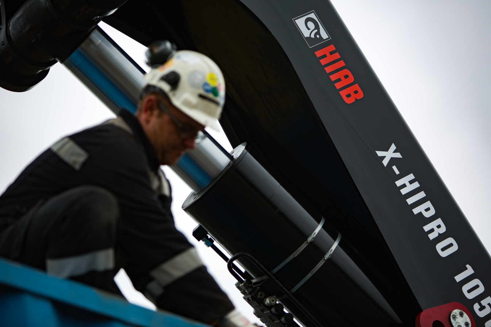 Loader Cranes with Superior Performance | Products | Hiab