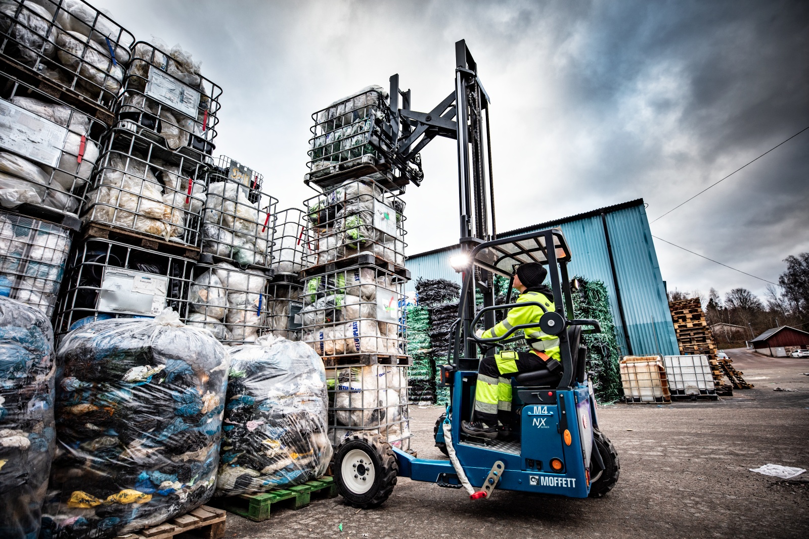 Efficient Recycling Solutions | MOFFETT | MOFFETT: Industry and segment ...