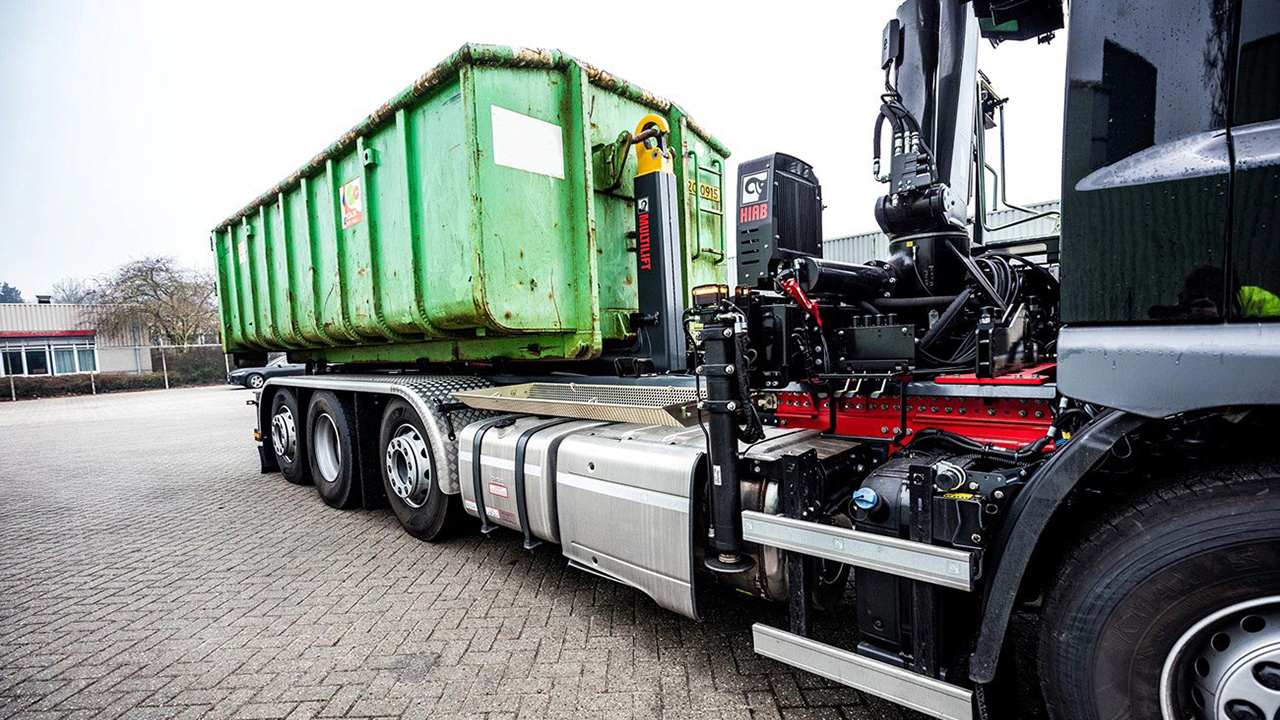 MultiBeam installation for loader crane and hooklift combinations ...