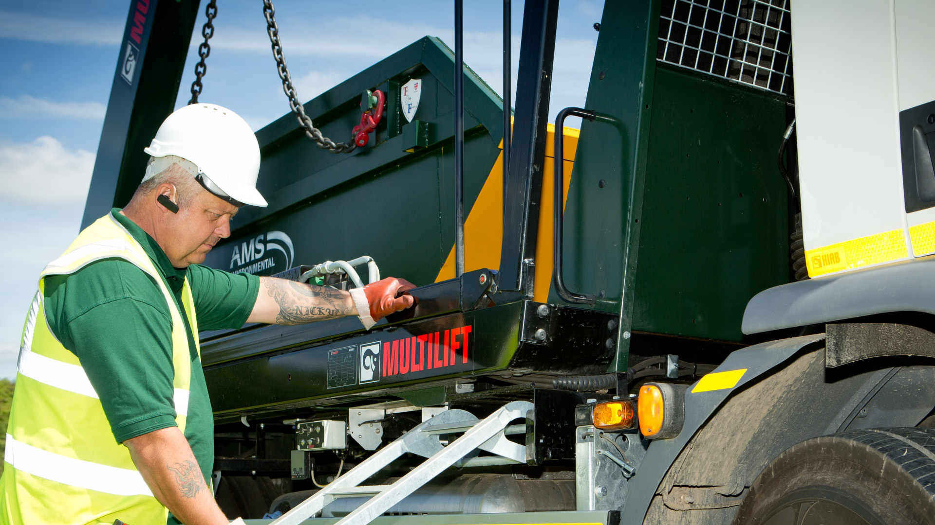 ProCare service contract for MULTILIFT skip loaders & hooklifts | Hiab ...